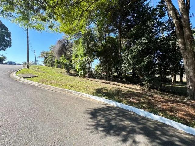 Terreno em Condomínio para Venda em Valinhos/SP Joapiranga