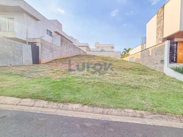 Terreno em Condomínio para Venda em Valinhos/SP Joapiranga