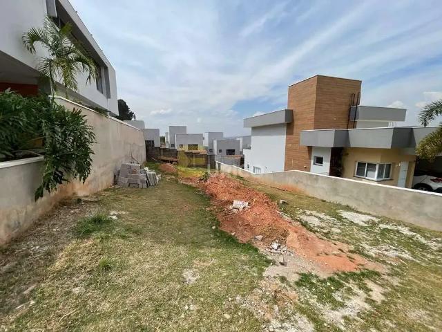Terreno em Condomínio para Venda em Valinhos/SP Lenheiro
