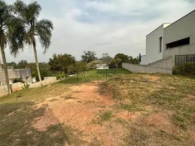 Terreno em Condomínio para Venda em Valinhos/SP Residencial Vila Lombarda