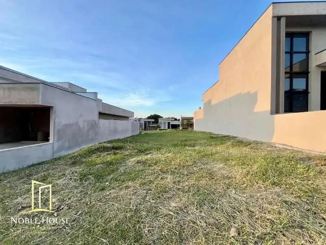 Terreno em Condomínio para Venda em Valinhos/SP Vila Capuava