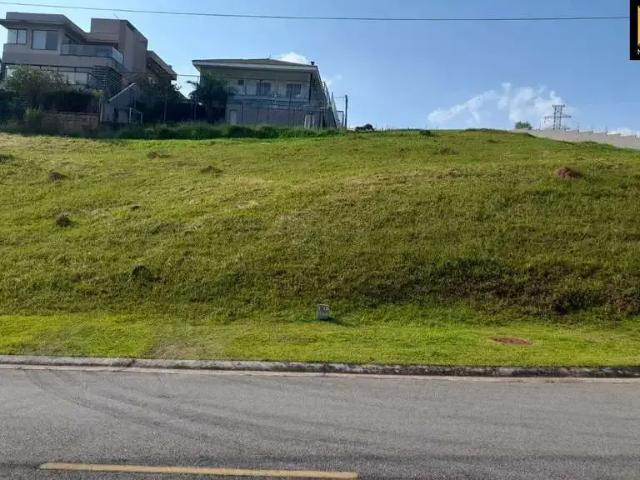 Terreno em Condomínio para Venda em Vinhedo/SP Condomínio Campo de Toscana