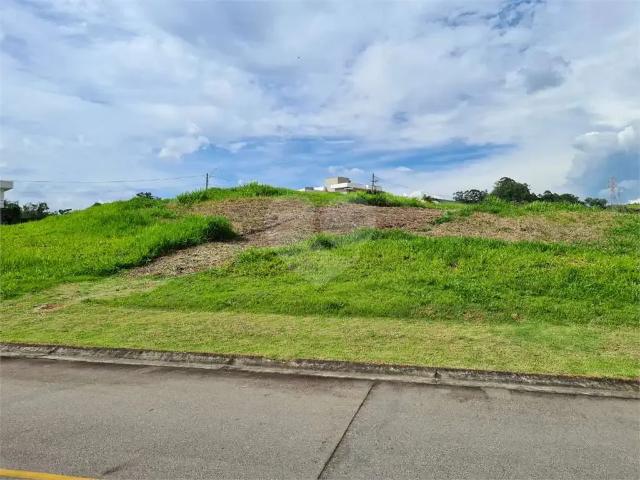Terreno em Condomínio para Venda em Vinhedo/SP Condomínio Campo de Toscana
