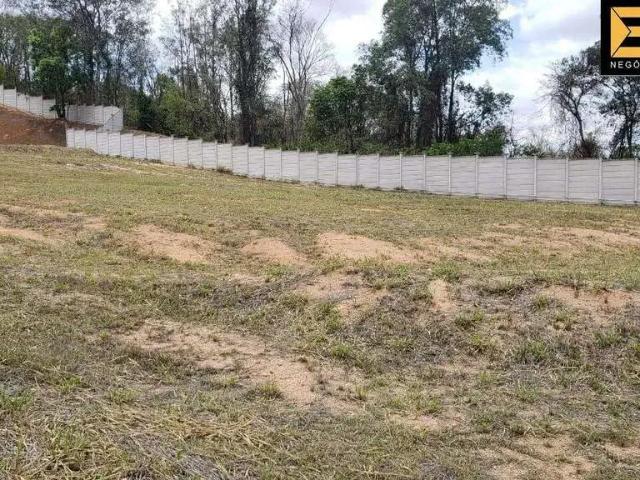 Terreno em Condomínio para Venda em Vinhedo/SP Santa Cândida