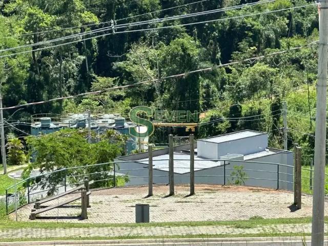 Terreno em Condomínio para Venda em Volta Redonda/RJ Casa de Pedra