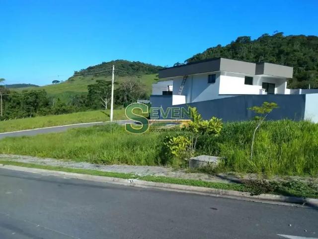 Terreno em Condomínio para Venda em Volta Redonda/RJ Casa de Pedra