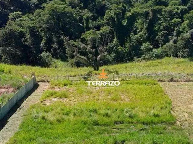Terreno em Condomínio para Venda em Volta Redonda/RJ Casa de Pedra