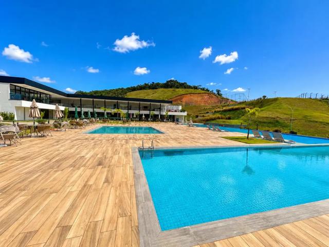 Terreno em Condomínio para Venda em Volta Redonda/RJ Casa de Pedra
