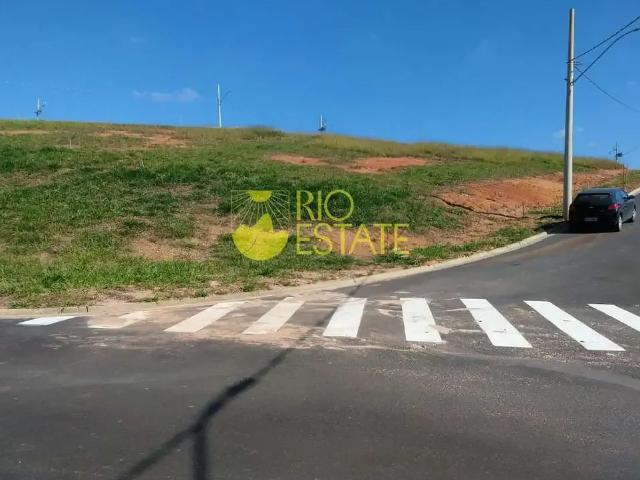 Terreno em Condomínio para Venda em Volta Redonda/RJ Casa de Pedra