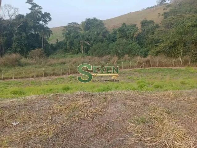 Terreno em Condomínio para Venda em Volta Redonda/RJ Casa de Pedra