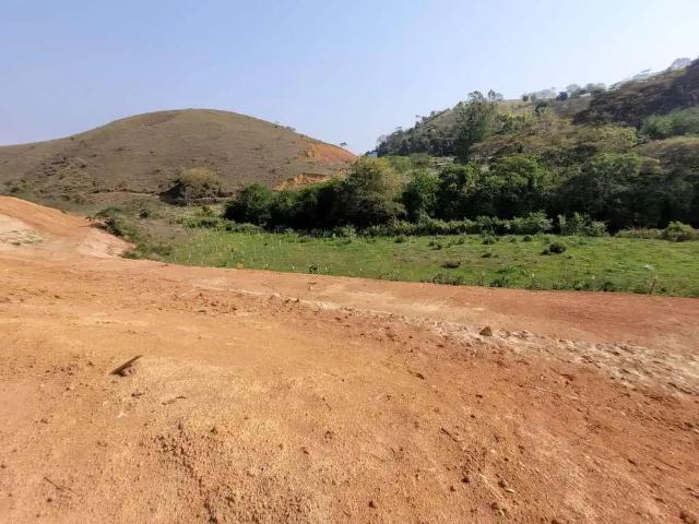 Terreno em Condomínio para Venda em Volta Redonda/RJ Santa Rita do Zarur
