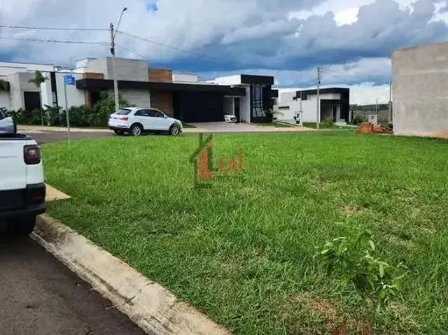 Terreno em Condomínio para Venda em Álvares Machado/SP Valência