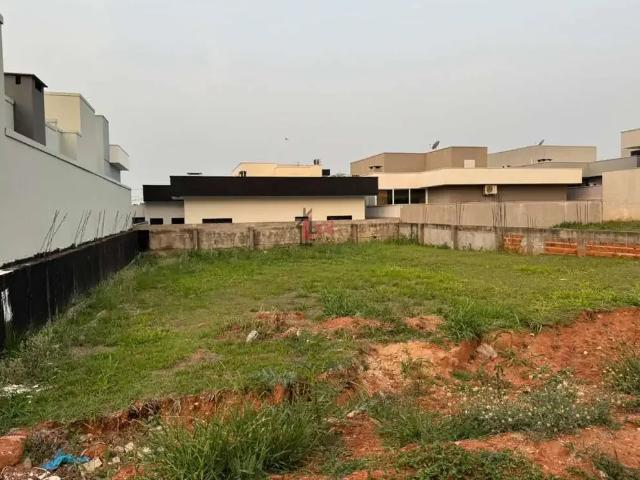 Terreno em Condomínio para Venda em Álvares Machado/SP Valência