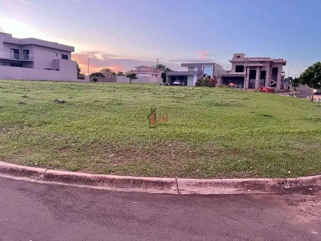 Terreno em Condomínio para Venda em Álvares Machado/SP Valência