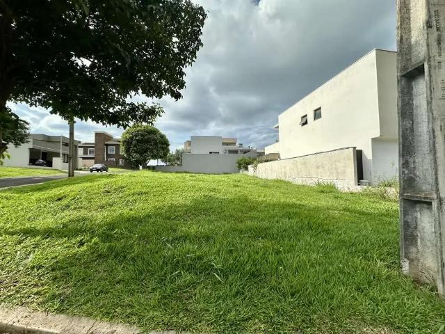 Terreno em Condomínio para Venda em Álvares Machado/SP Valência