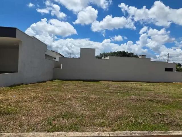 Terreno em Condomínio para Venda em Álvares Machado/SP Valência