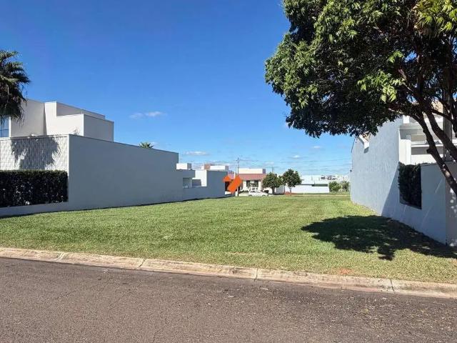Terreno em Condomínio para Venda em Álvares Machado/SP Valência
