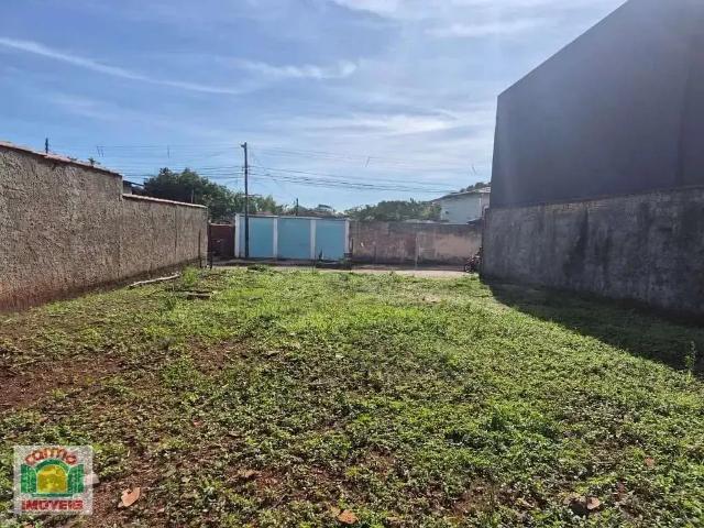 Terreno em Condomínio para Venda em Anápolis/GO Lourdes