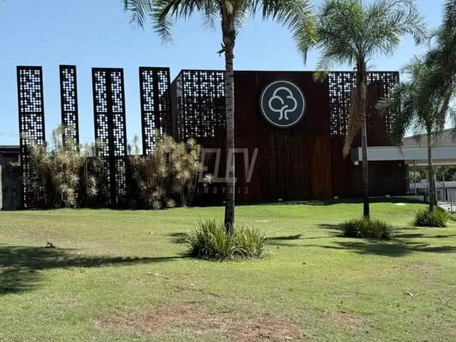 Terreno em Condomínio para Venda em Aparecida de Goiânia/GO Parqville Pinheiros