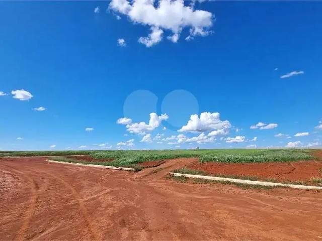 Terreno em Condomínio para Venda em Araçoiaba da Serra/SP Araçoiabinha
