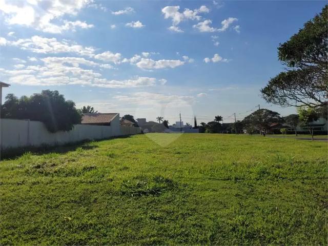 Terreno em Condomínio para Venda em Araçoiaba da Serra/SP Centro