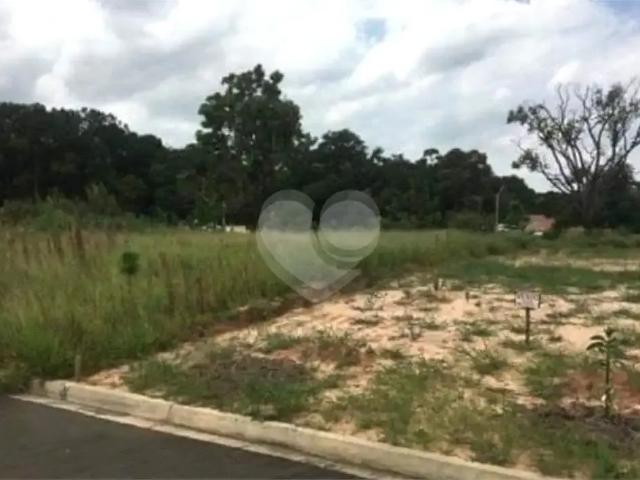 Terreno em Condomínio para Venda em Araçoiaba da Serra/SP Centro
