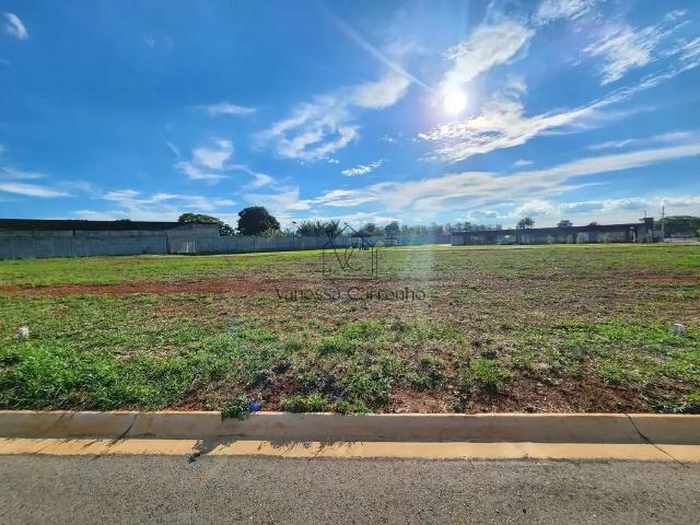 Terreno em Condomínio para Venda em Araçoiaba da Serra/SP Centro