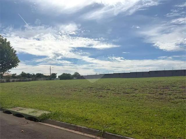 Terreno em Condomínio para Venda em Araçoiaba da Serra/SP Condomínio Saint Charbel
