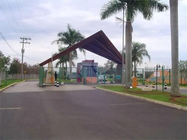 Terreno em Condomínio para Venda em Araçoiaba da Serra/SP Condomínio Saint Charbel