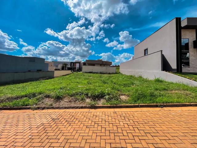 Terreno em Condomínio para Venda em Araporã/MG Área Rural de Araporã
