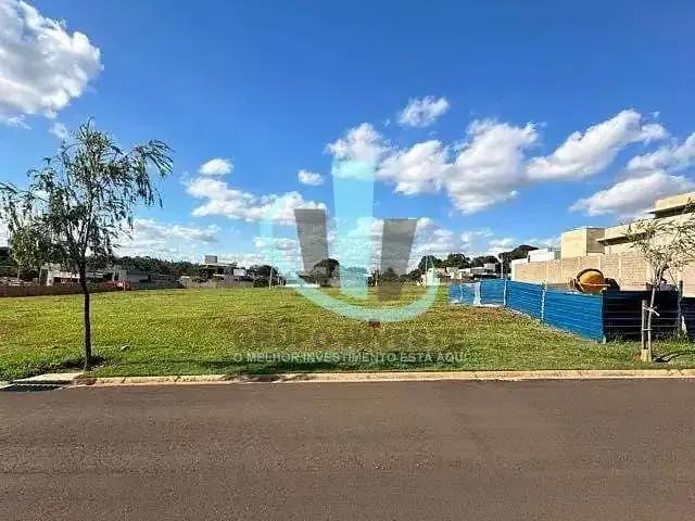 Terreno em Condomínio para Venda em Araraquara/SP Parque Tropical