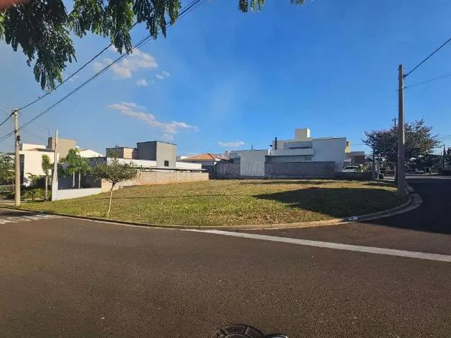 Terreno em Condomínio para Venda em Araraquara/SP Residencial Village Damha II