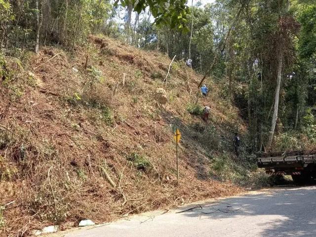 Terreno em Condomínio para Venda em Arujá/SP Arujázinho I, II e III