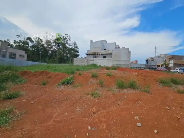 Terreno em Condomínio para Venda em Arujá/SP Portão