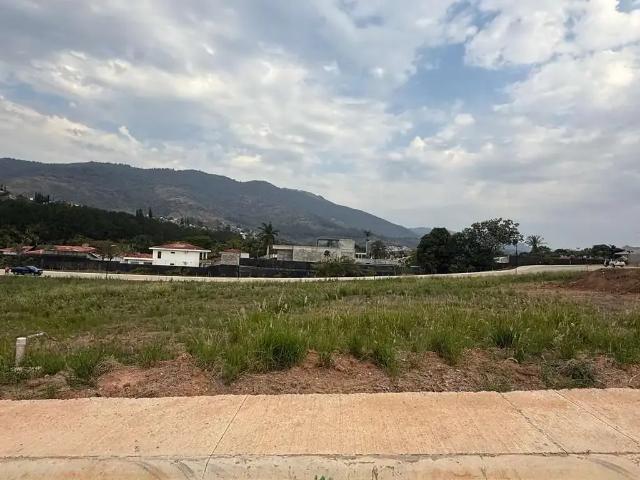 Terreno em Condomínio para Venda em Atibaia/SP Itapetinga