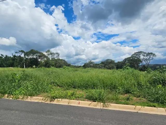Terreno em Condomínio para Venda em Atibaia/SP Ressaca