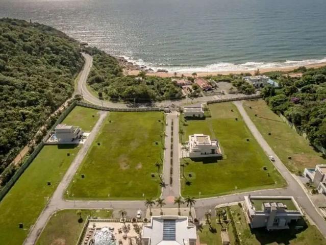 Terreno em Condomínio para Venda em Balneário Camboriú/SC Praia do Estaleirinho