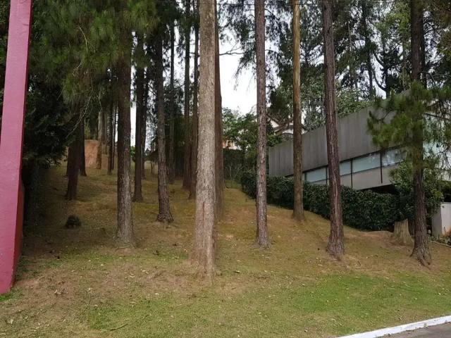 Terreno em Condomínio para Venda em Barueri/SP Morada dos Pássaros