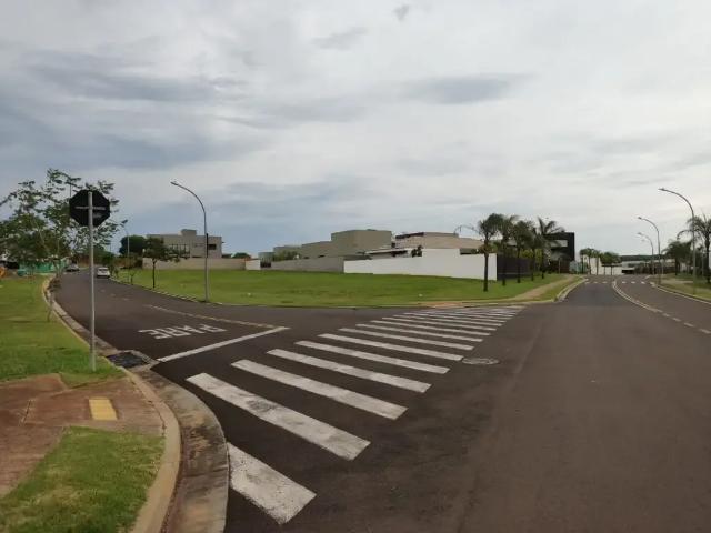 Terreno em Condomínio para Venda em Bauru/SP Alphaville