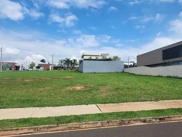 Terreno em Condomínio para Venda em Bauru/SP Chácaras Cardoso