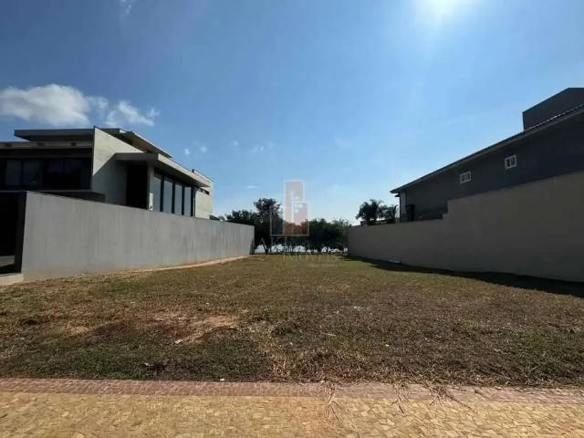 Terreno em Condomínio para Venda em Bauru/SP Residencial Lago Sul