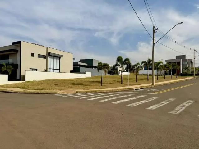 Terreno em Condomínio para Venda em Bauru/SP Residencial Tamboré