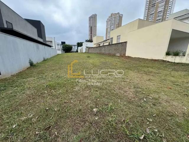 Terreno em Condomínio para Venda em Bauru/SP Residencial Villaggio III