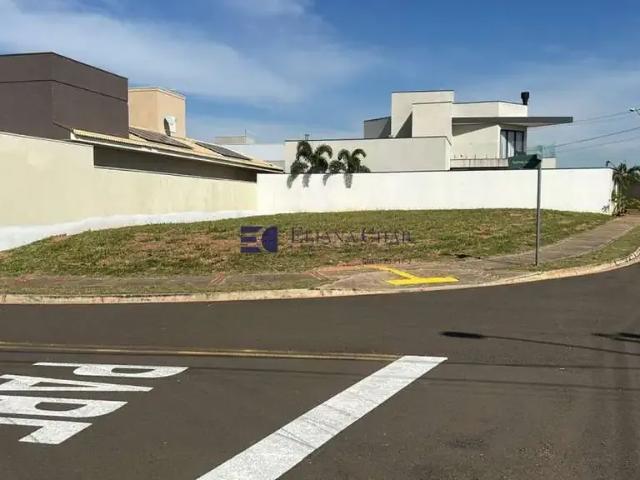 Terreno em Condomínio para Venda em Bauru/SP Vila Aviação