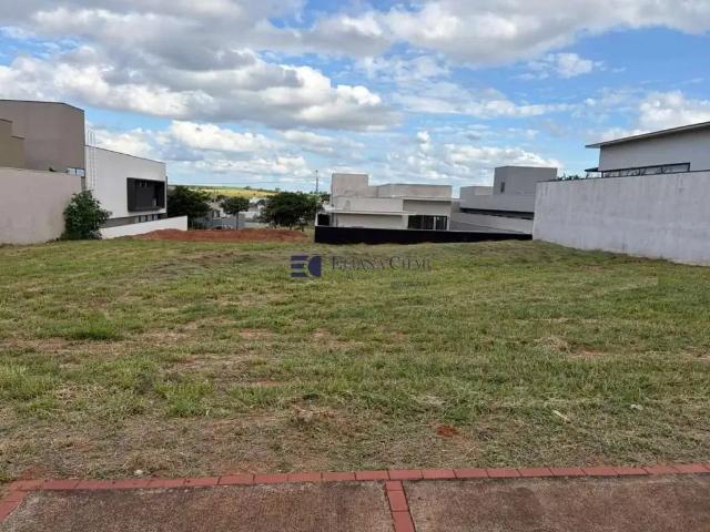 Terreno em Condomínio para Venda em Bauru/SP Vila Aviação