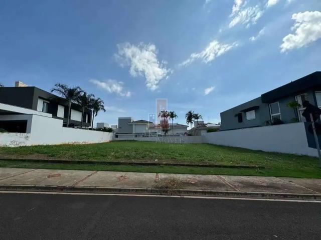 Terreno em Condomínio para Venda em Bauru/SP Vila Aviação