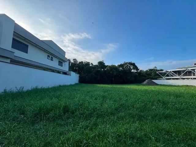 Terreno em Condomínio para Venda em Bertioga/SP Riviera