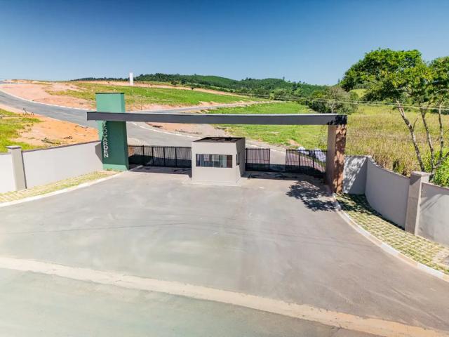 Terreno em Condomínio para Venda em Bom Jesus dos Perdões/SP Vale do Sol