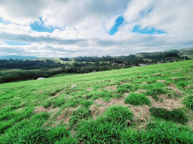 Terreno em Condomínio para Venda em Bom Jesus dos Perdões/SP Centro