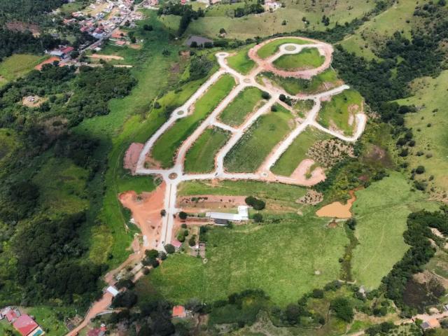 Terreno em Condomínio para Venda em Bom Jesus dos Perdões/SP Centro